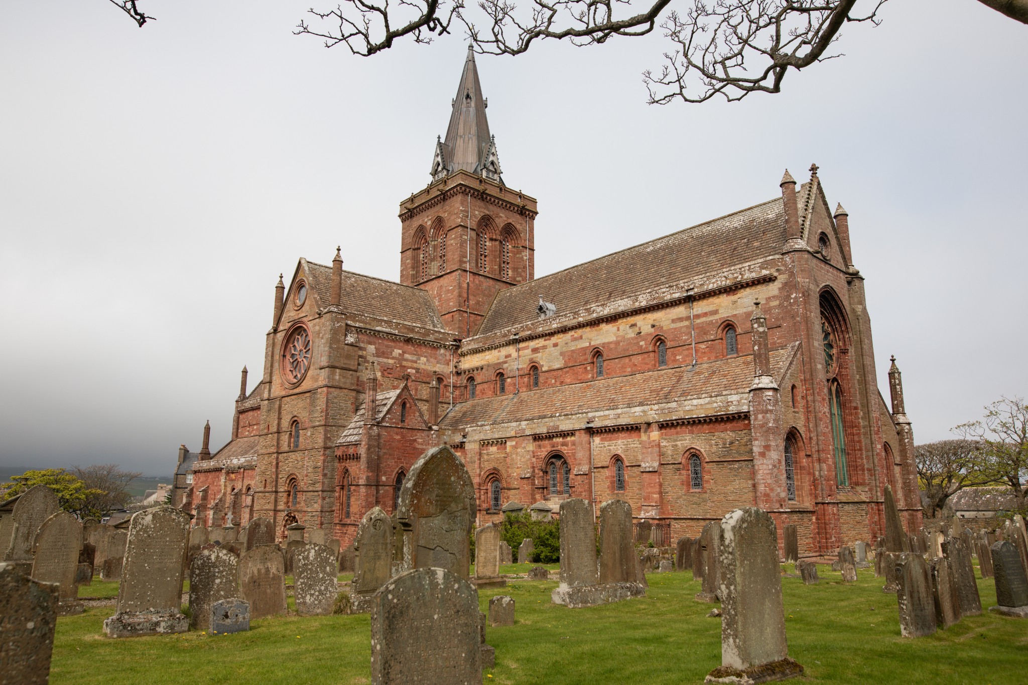 Cathedral graveyard tours bring Orkney's past to life | Orkney.com